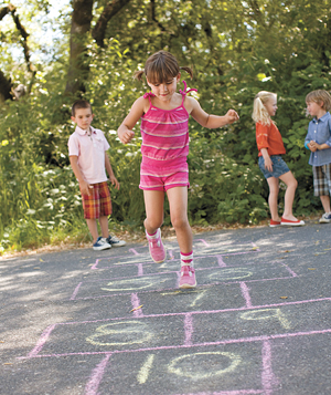 Jocuri pentru copii mari şi mici: Şotron