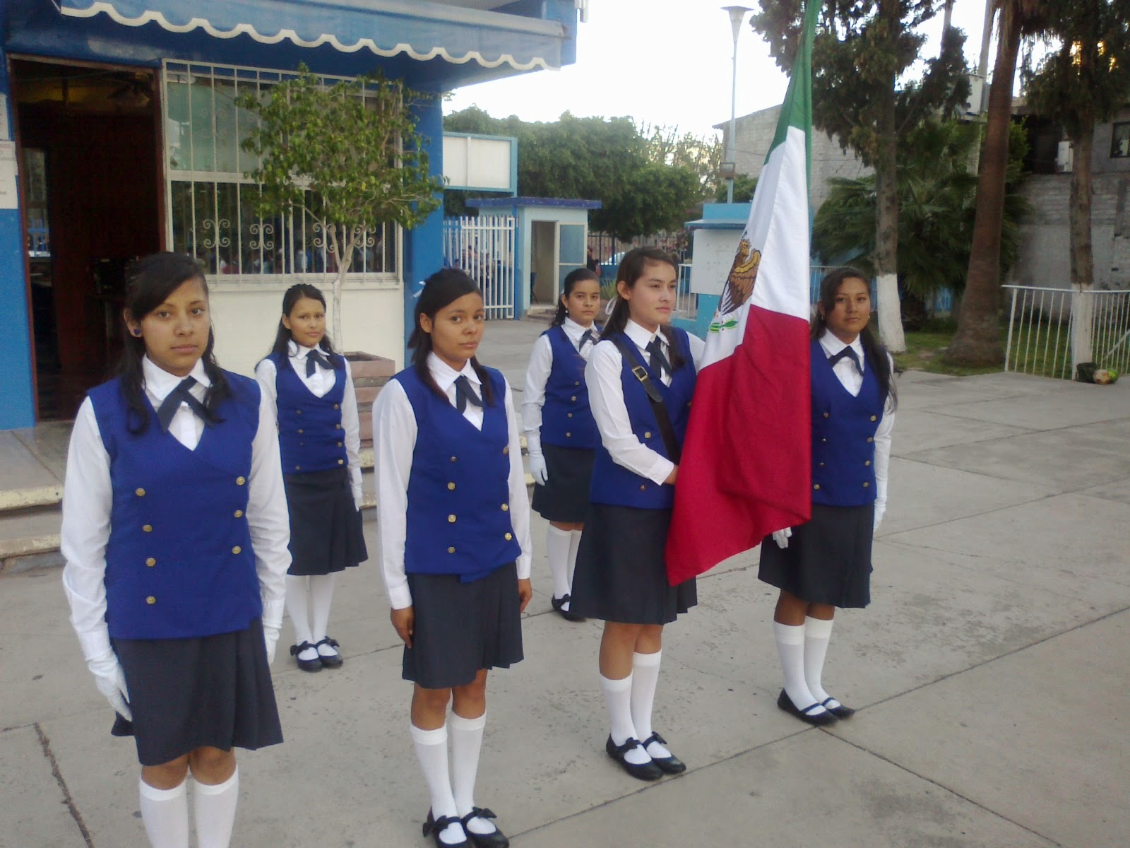 Secundaria No. 5 Daniel Ortiz Esquivel: Las escoltas de nuestra escuela