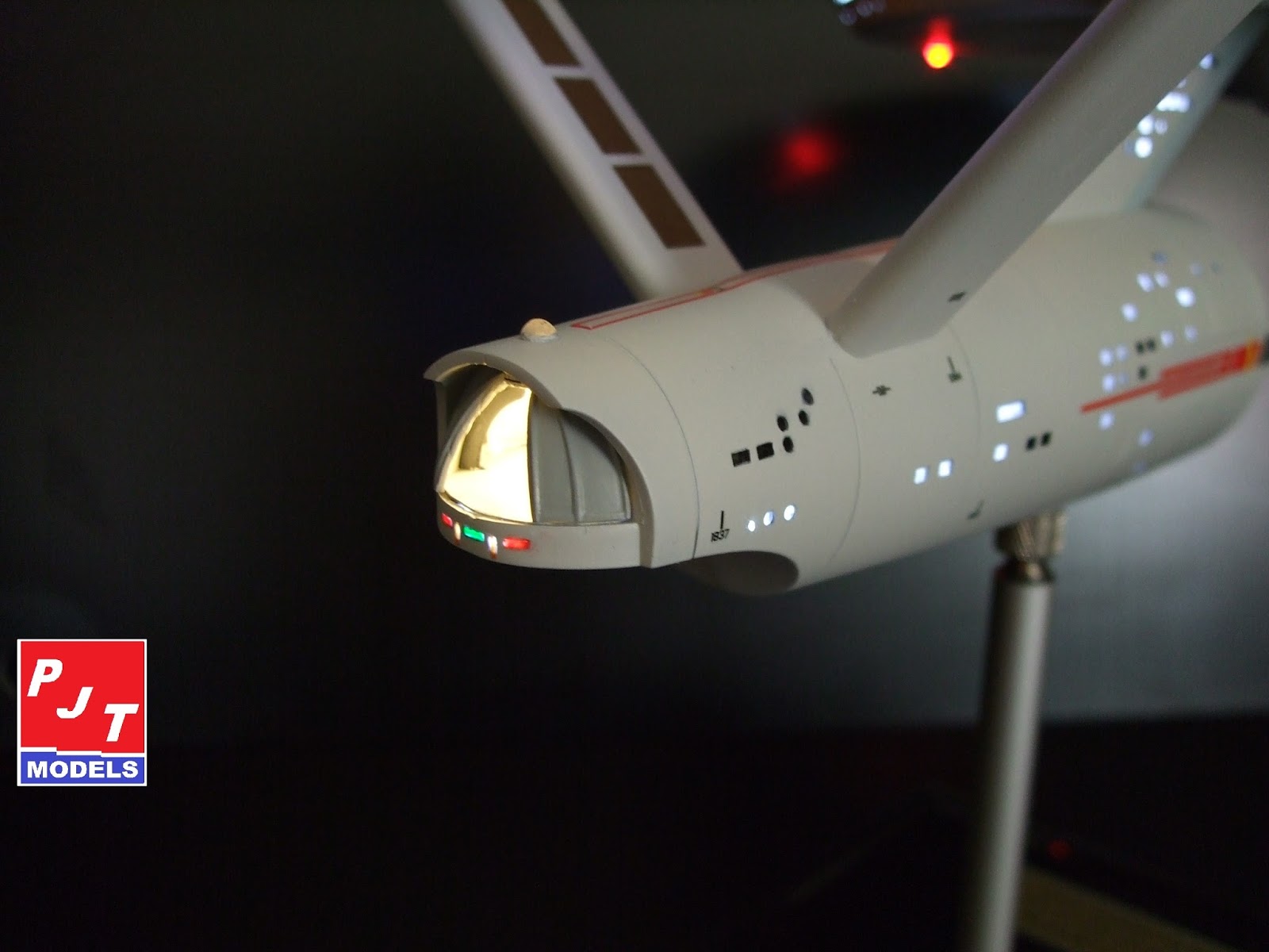 Star Trek ships by PJT Models: REVELL 1/600 TOS ENTERPRISE 1701 model kit