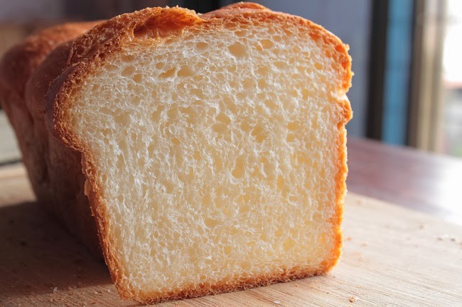 Incredibly soft and light White Bread | Baking YummiesBakingyummies ...