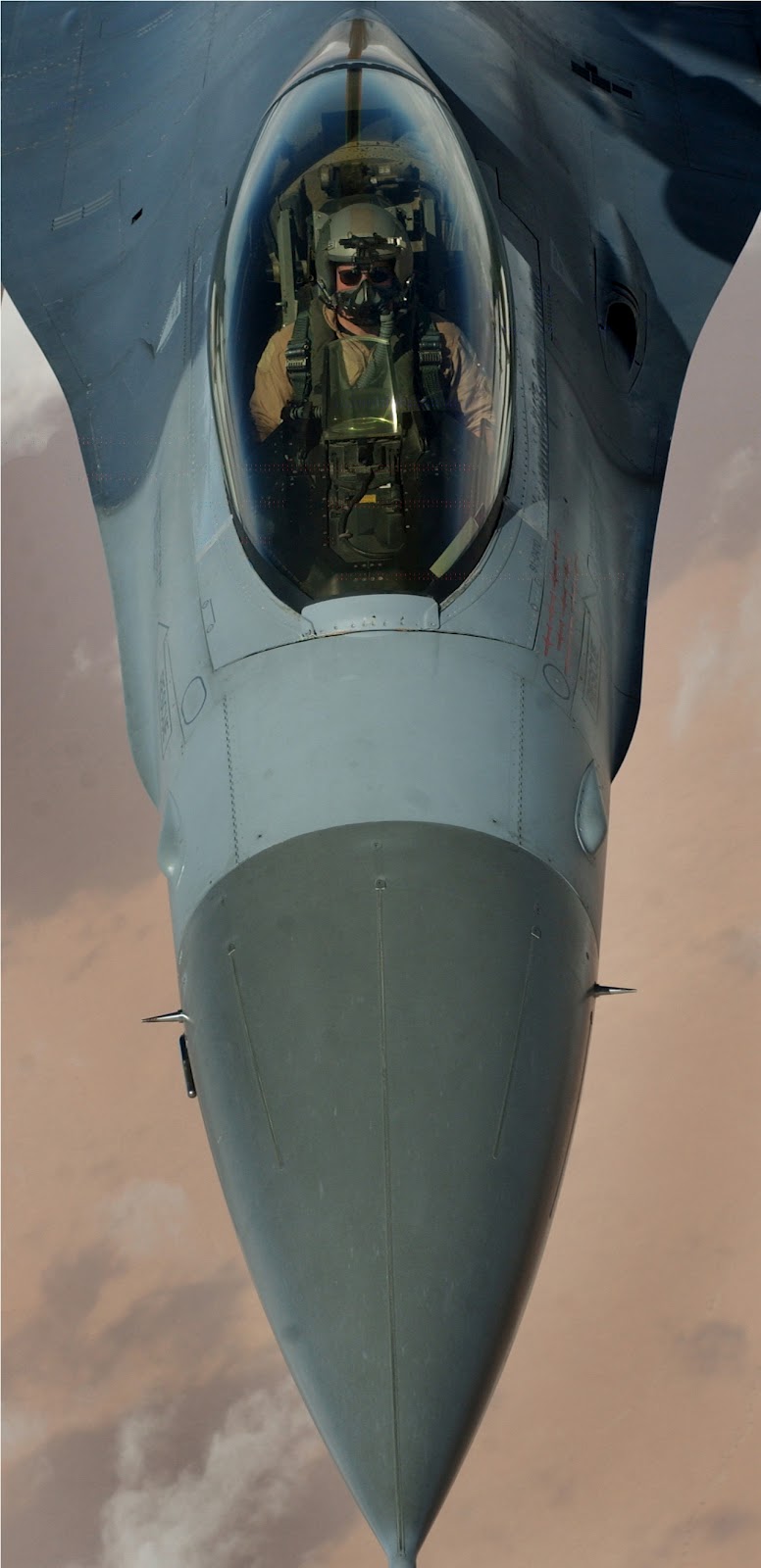 Miltary-Wallpapers|Guns-hd-Wallpaper: F-16 Fighting Falcon Images 2012