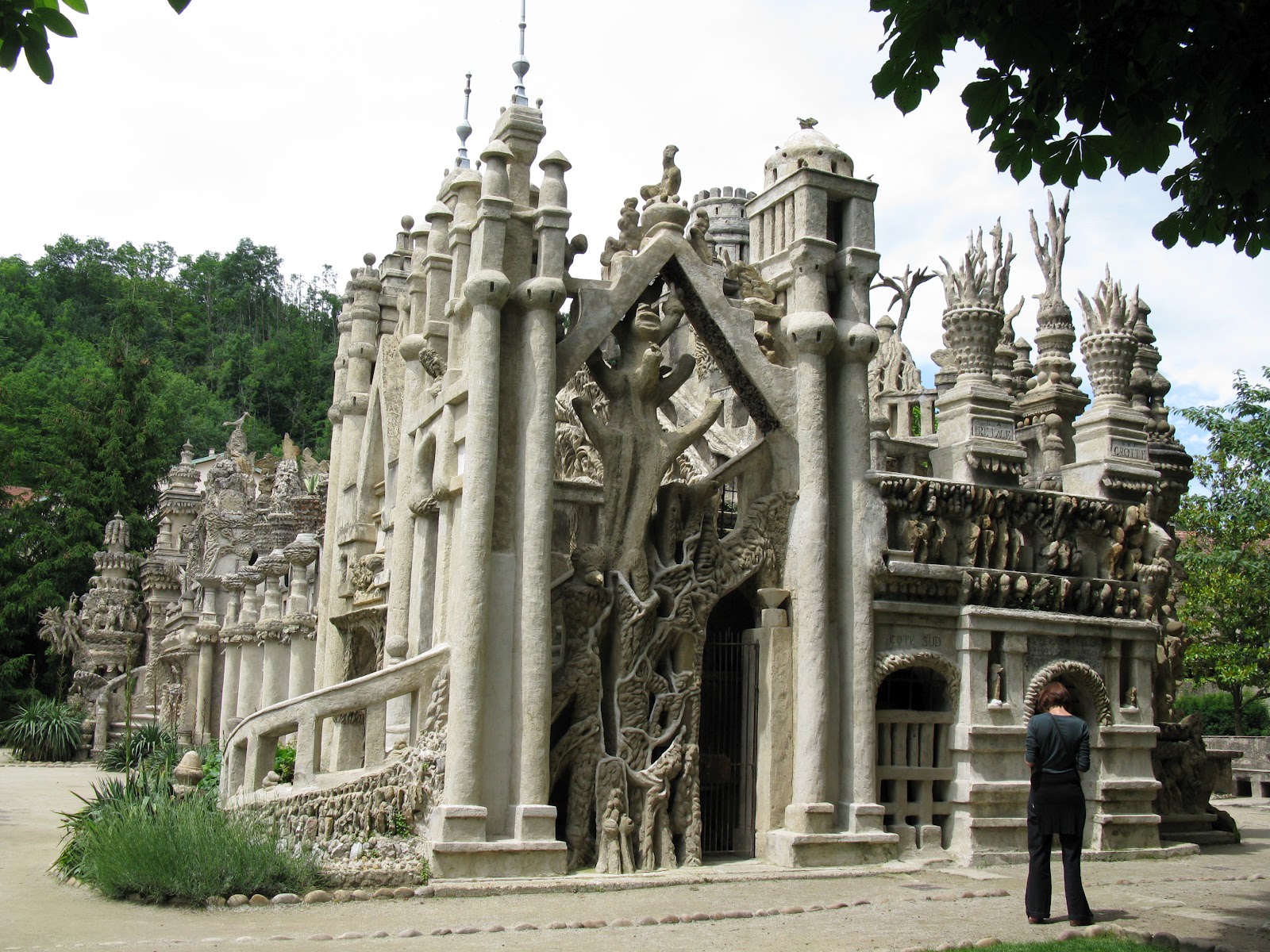 iolanda andrade: Postman's Cheval ideal Palace