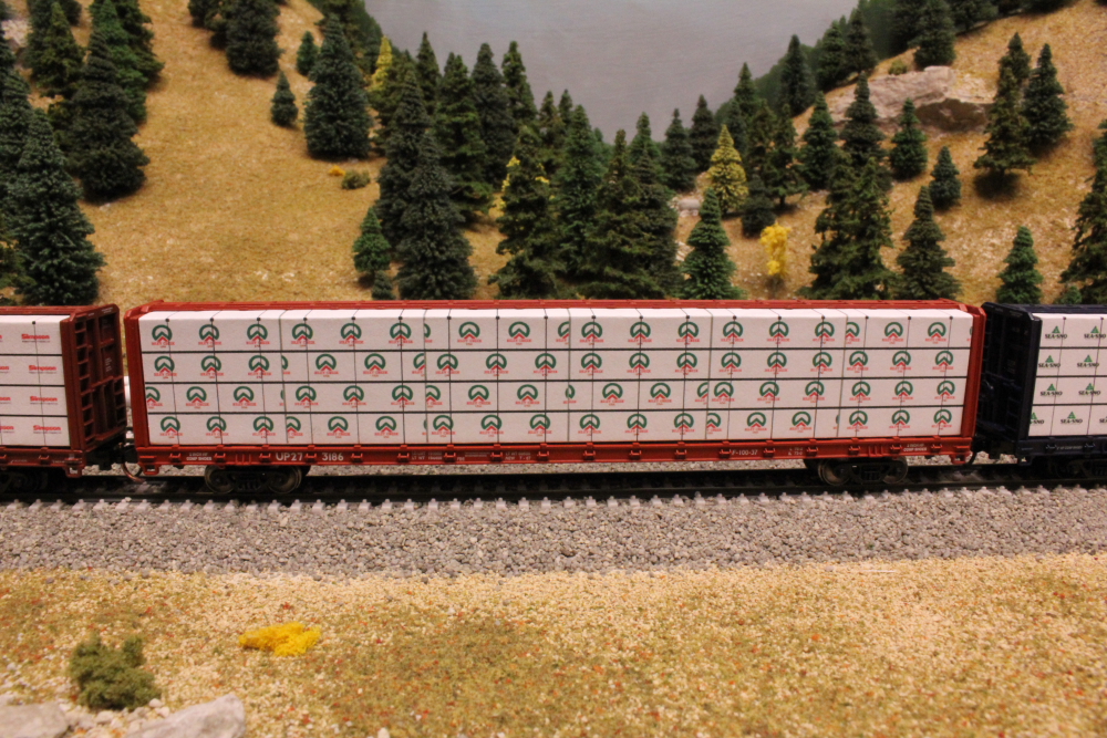 N Scale Addiction: Lumber & Gypsum Loads
