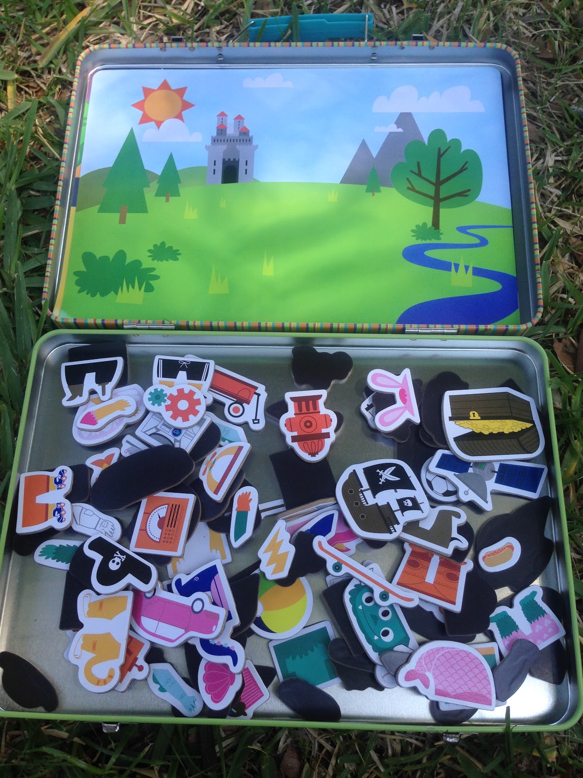 Character Mix-Up Magnetic Playset from The Manhattan Toy Company ...