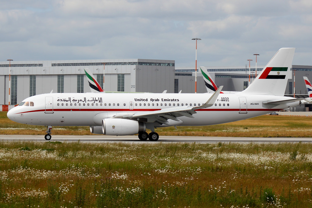 Airbus Hamburg Finkenwerder News: A320-232SL, Sharjah Ruler's Flight ...