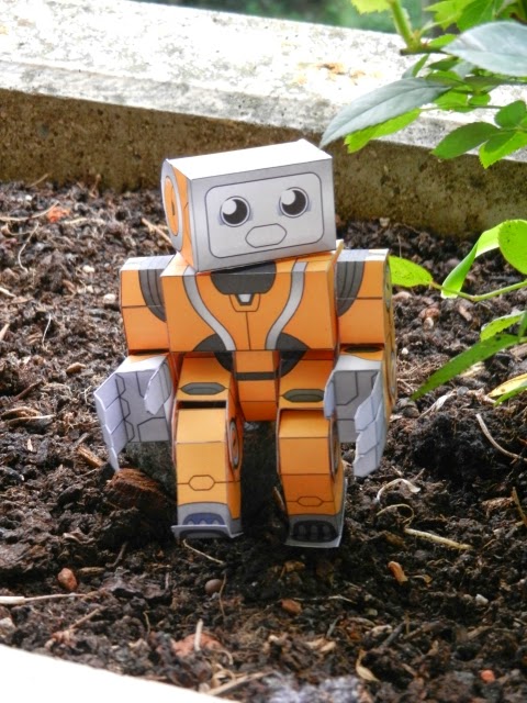 Paper Poseables: Poco Bot Out for a Walk