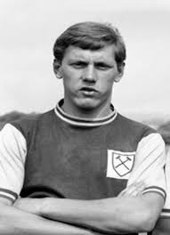 Boleyn Times : Dear Shoots the Foxes