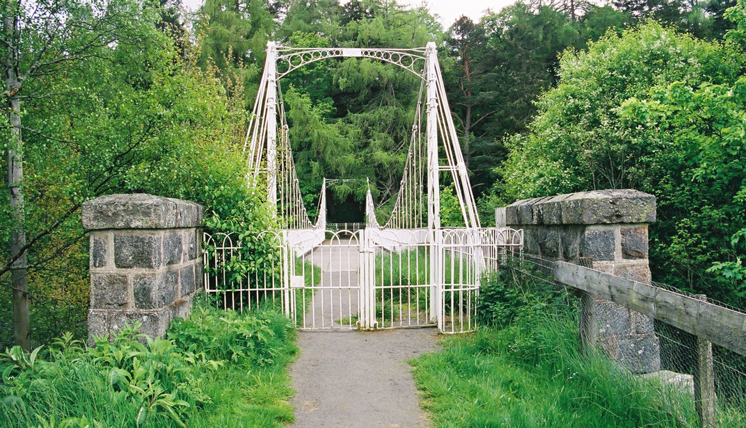 The Happy Pontist: Scottish Bridges: 18. Crathie Suspension Bridge