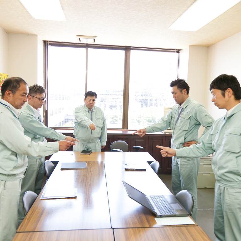 Japanese Corporate Culture - Business Manner「日本企業のマナー • ビジネスマナー」(指差呼称)