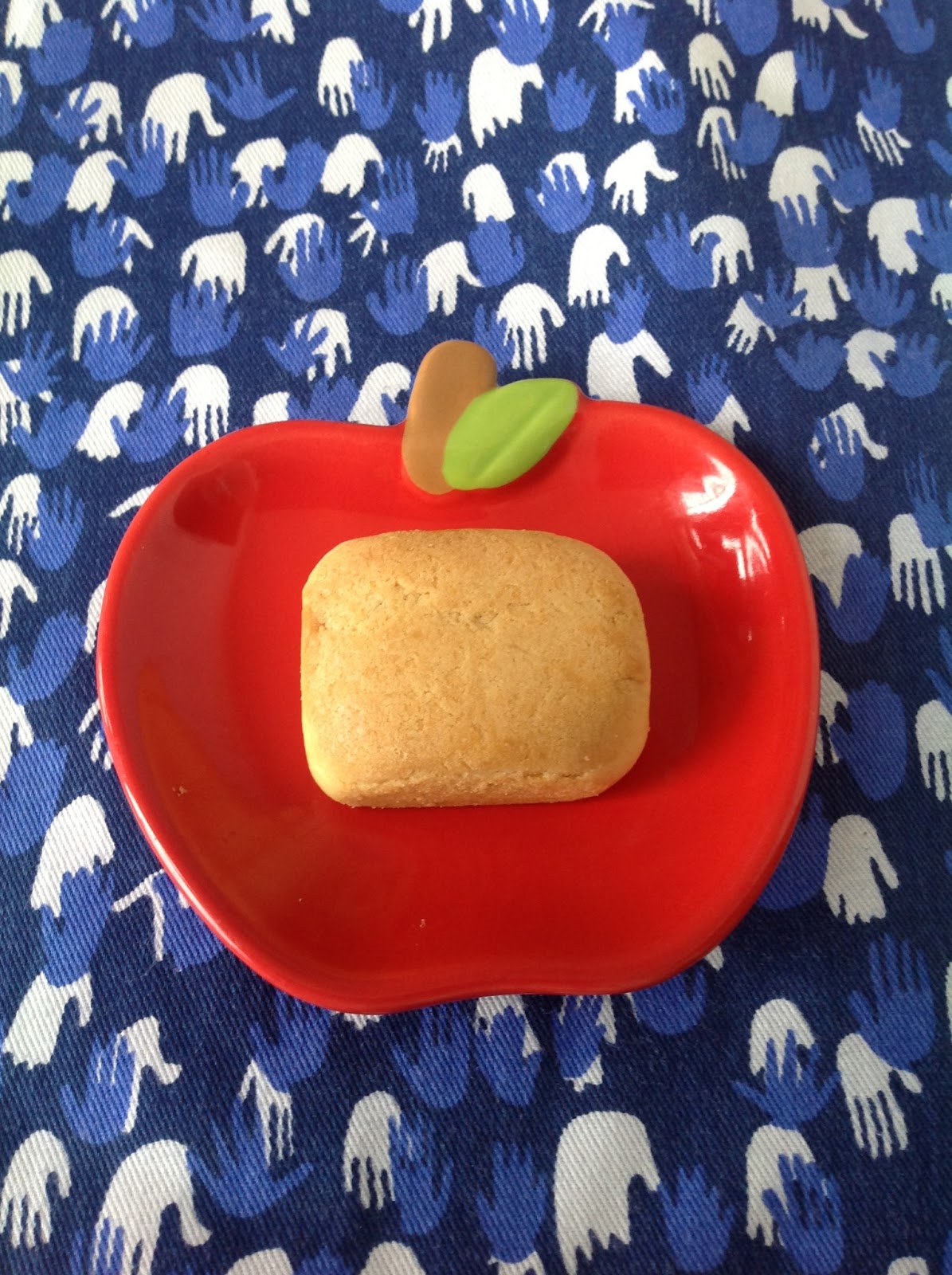 Planet IIIV: Vigor Kobo Pineapple Cake ( fengli su ) 維格餅家 鳳梨酥