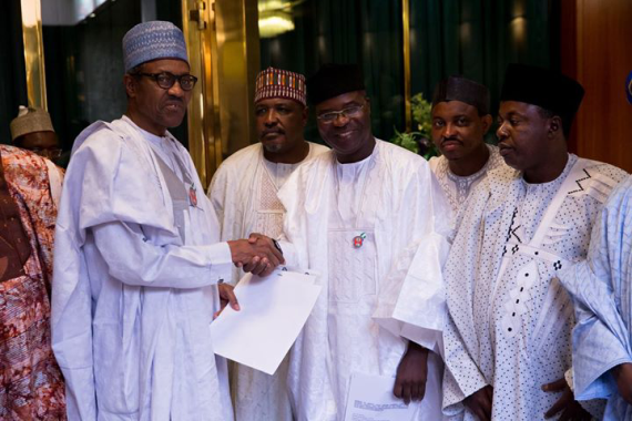 Photos: Buhari receives members of the Unity Party of Nigeria