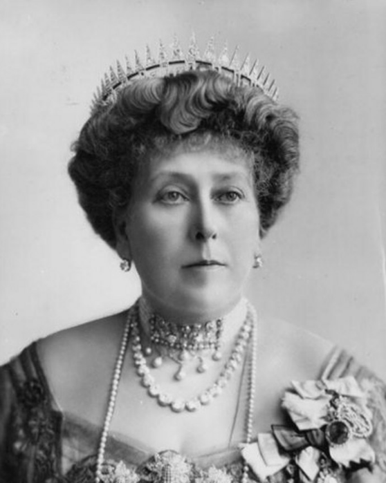 Crowns, Tiaras, & Coronets: Princess Beatrice of the U.K. - Princess of ...