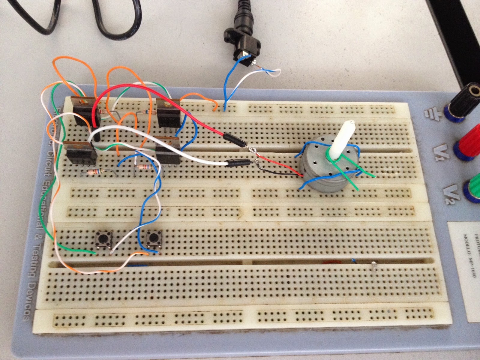 Arduino Manaus: Experimentos Voltados à Prática - Arduino