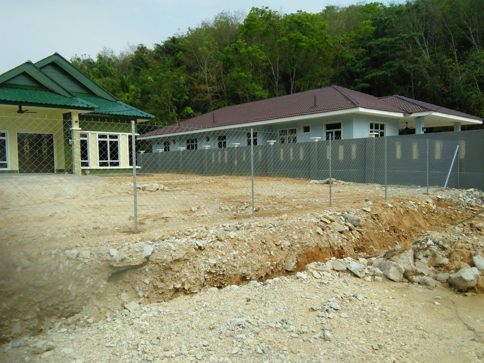 PERKHIDMATAN PEMASANGAN PAGAR DI RUMAH / PEJABAT / KEBUN