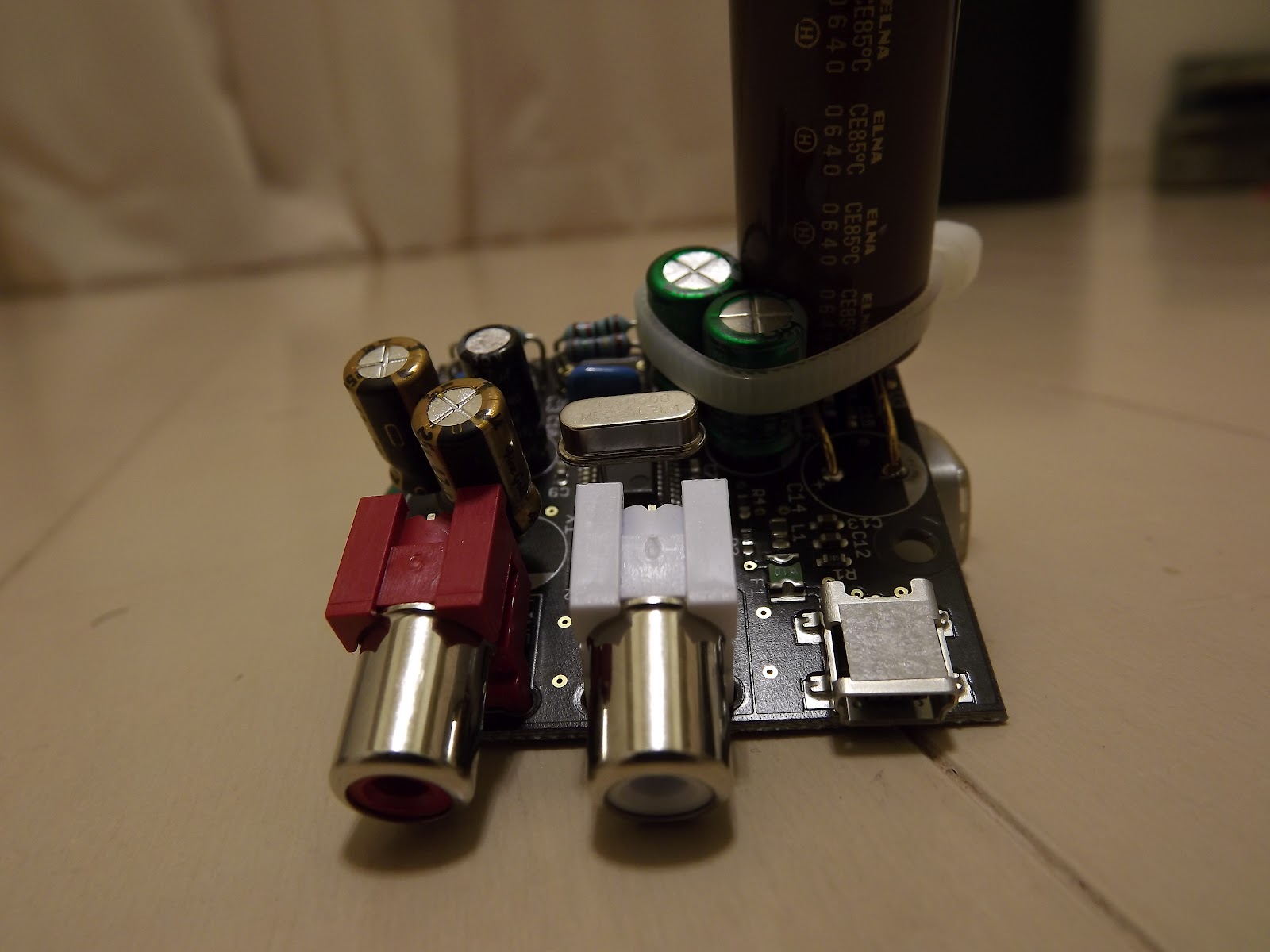 DIY ELECTRONICS PROJECTS: Mini USB DAC PCM2704