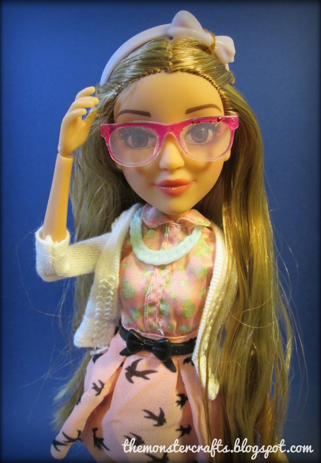 Doll Review: Adrienne Attoms with volcano experiment (Project MC2)