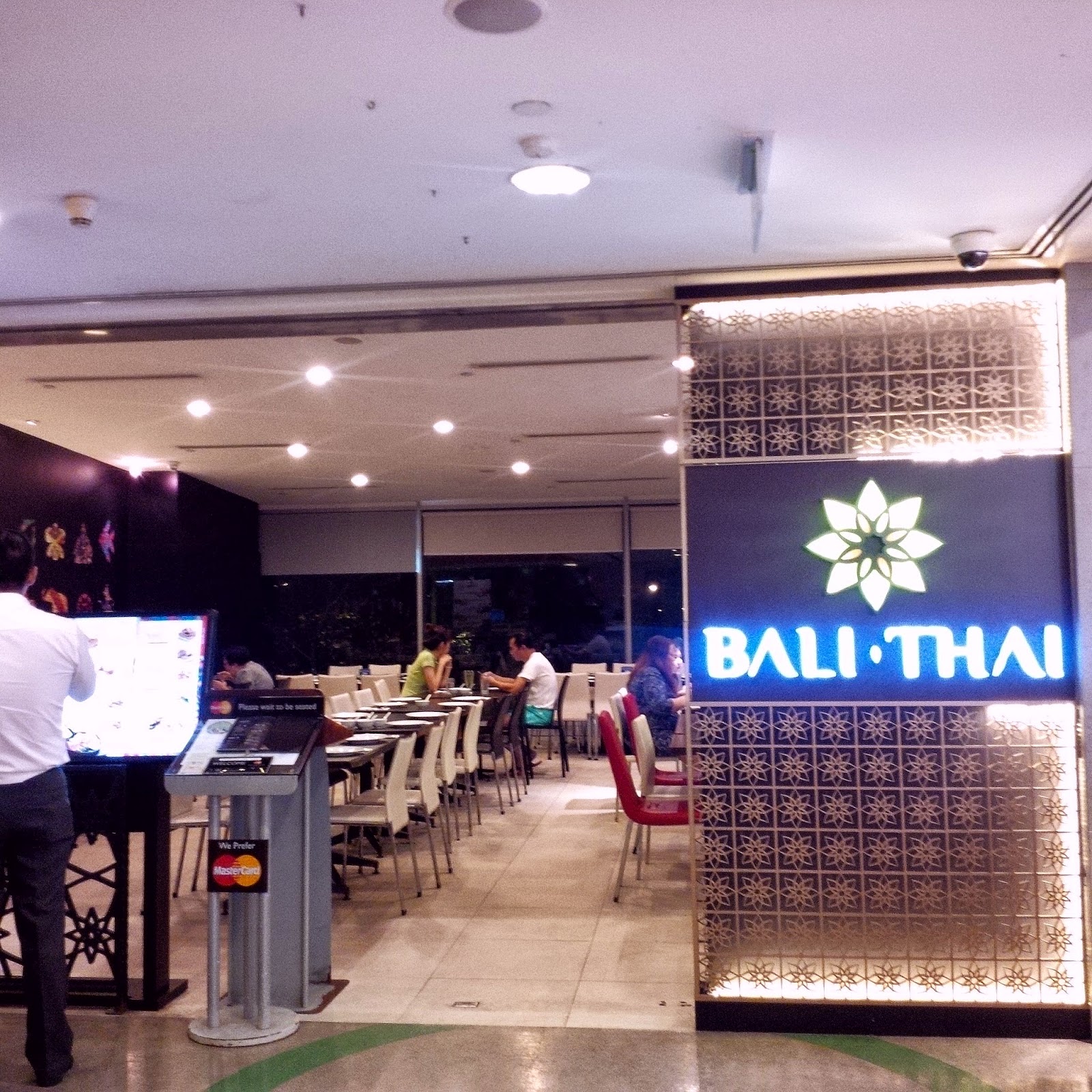 TheArcticStar's Tales: Dinner at Bali Thai Restaurant @ Novena Square