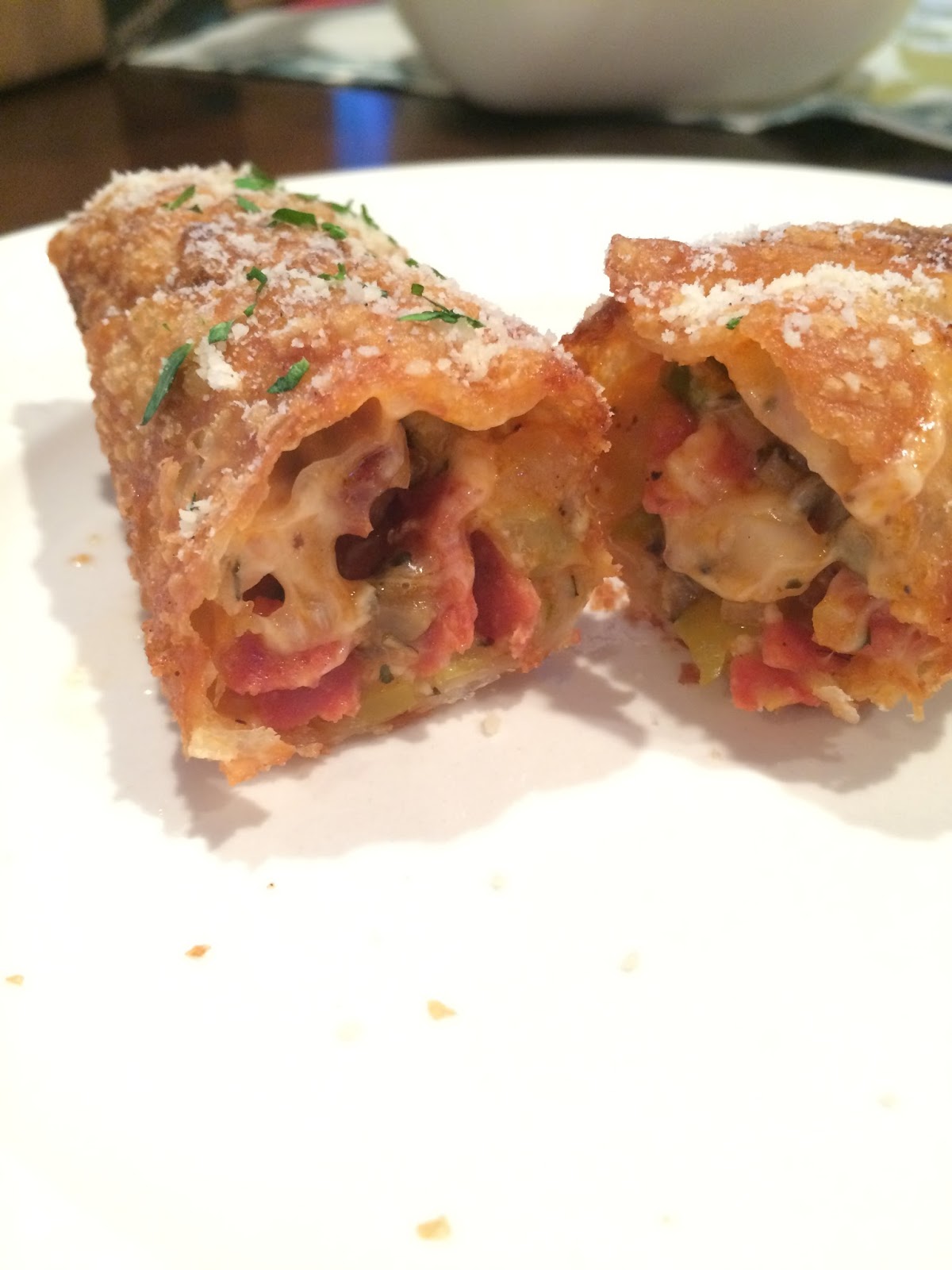 Little Chef Ashley : PIZZA ROLLS!
