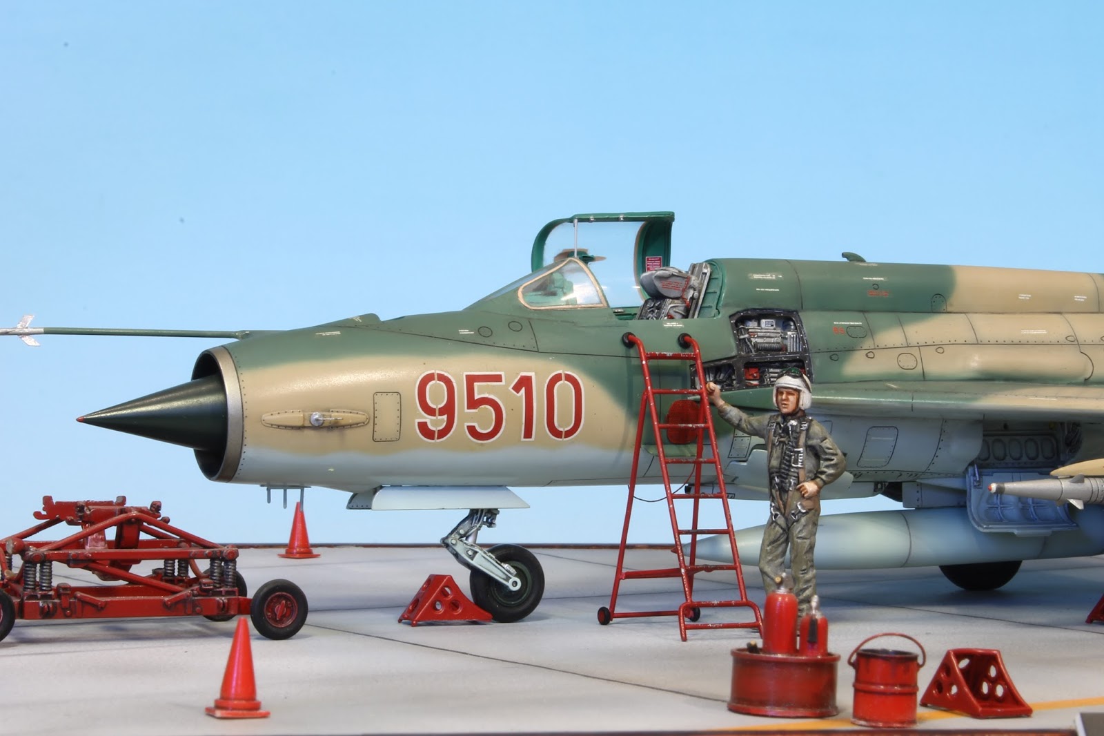 Istvan Michalko's scale models: Hungarian Air Force MiG-21MF - Academy ...