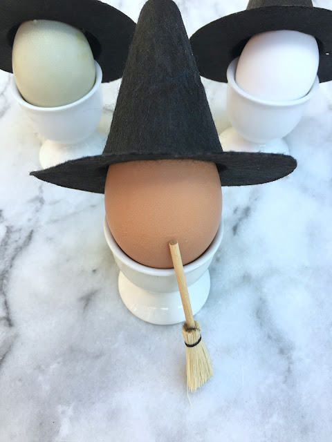 Jac o' lyn Murphy: Bewitching Farm Fresh Eggs...Halloween Hostess Gift