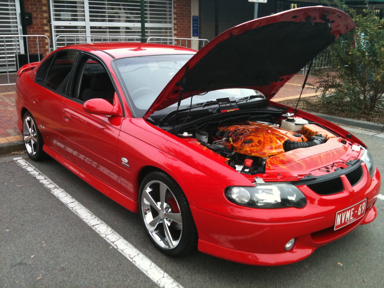 LIGHTWEIGHT69: MY 2001 HOLDEN VX SS 5.7L V8