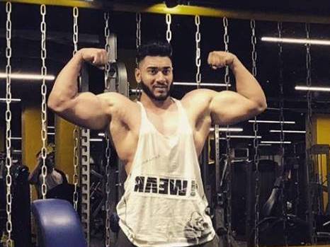 world bodybuilders pictures: iraqi bodybuilder hossien with super arms ...