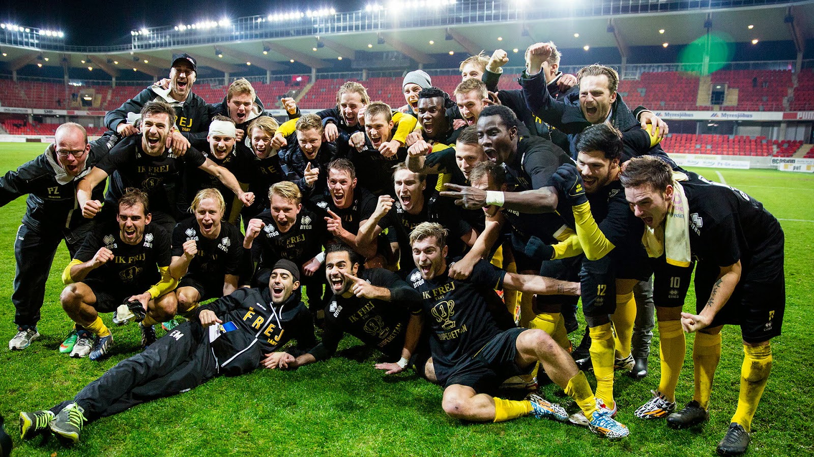 World Football Badges News: Sweden - Superettan 2014