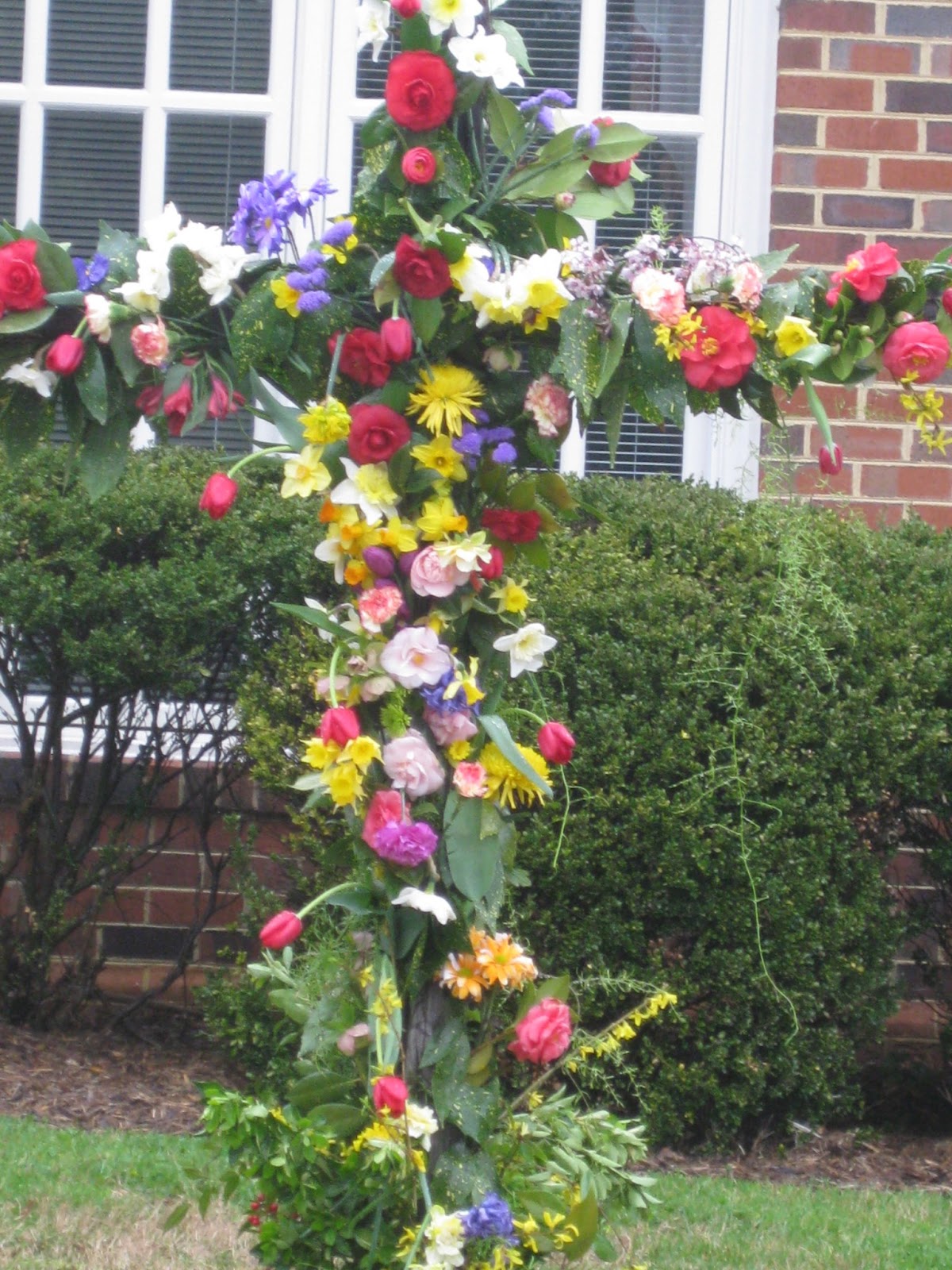 Mid-Atlantic Martha: Easter Flower Cross