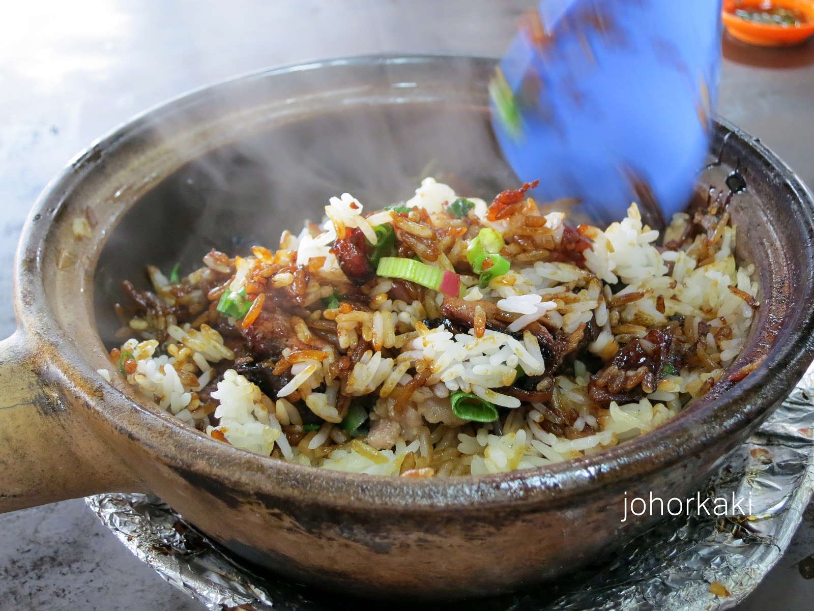 Claypot Chicken Rice @ Kee Kim Huat Kopitiam in Taman Sri Tebrau, Johor ...