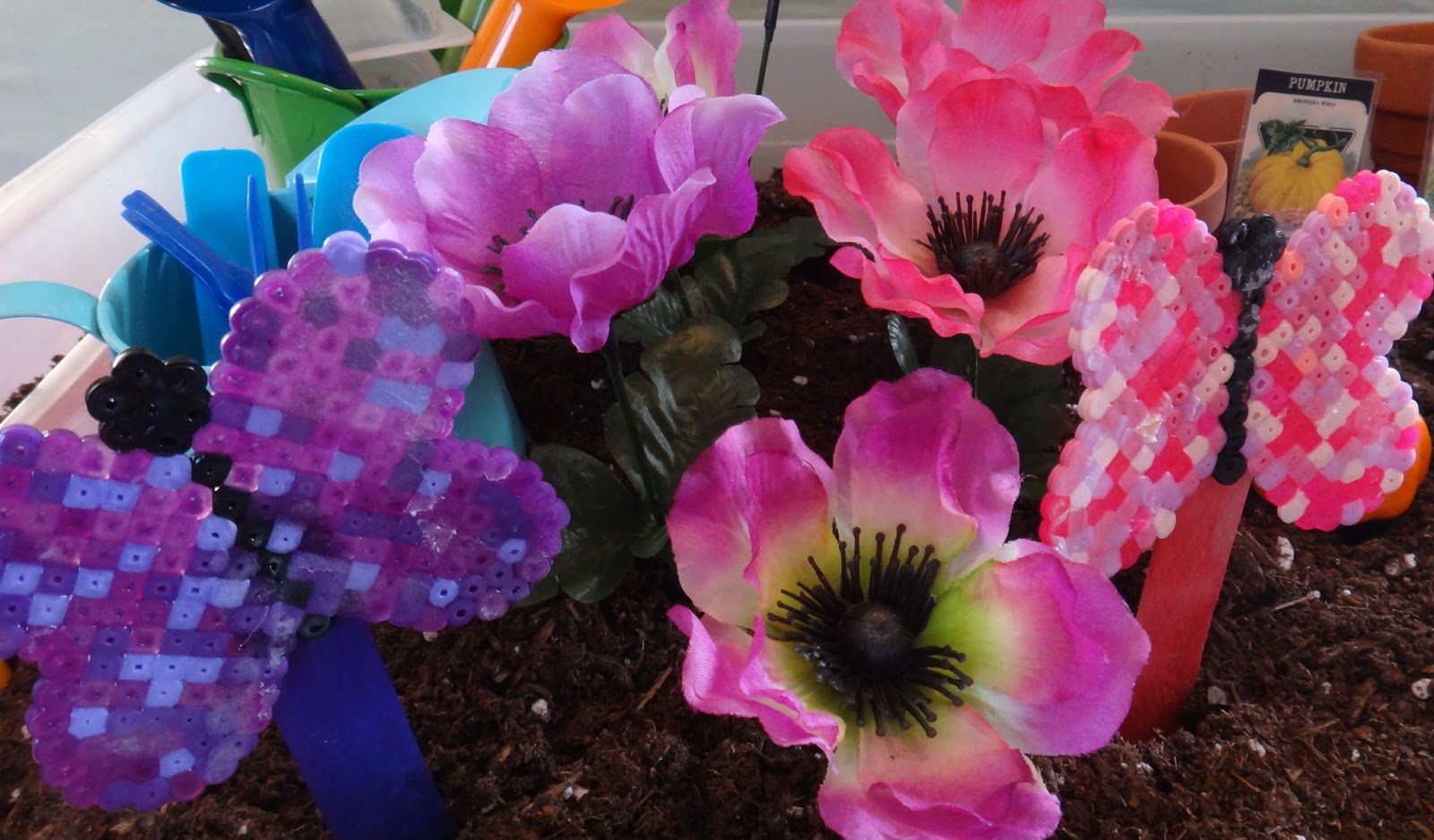 Little Stars Learning: Spring/Garden Sensory Bin