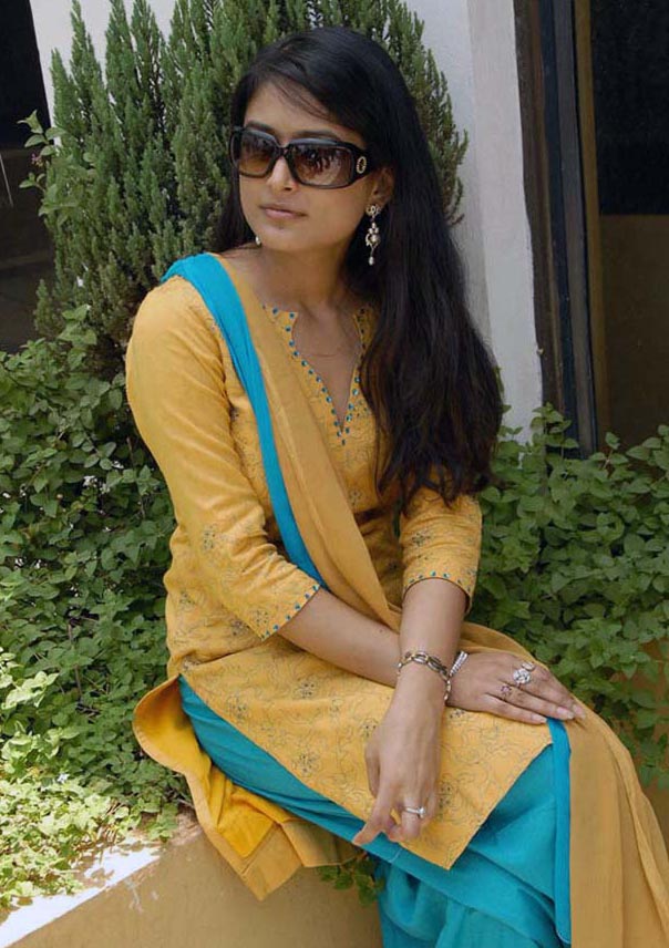 Taste of The Music: Akanksha Singh is Beautiful indian Actress