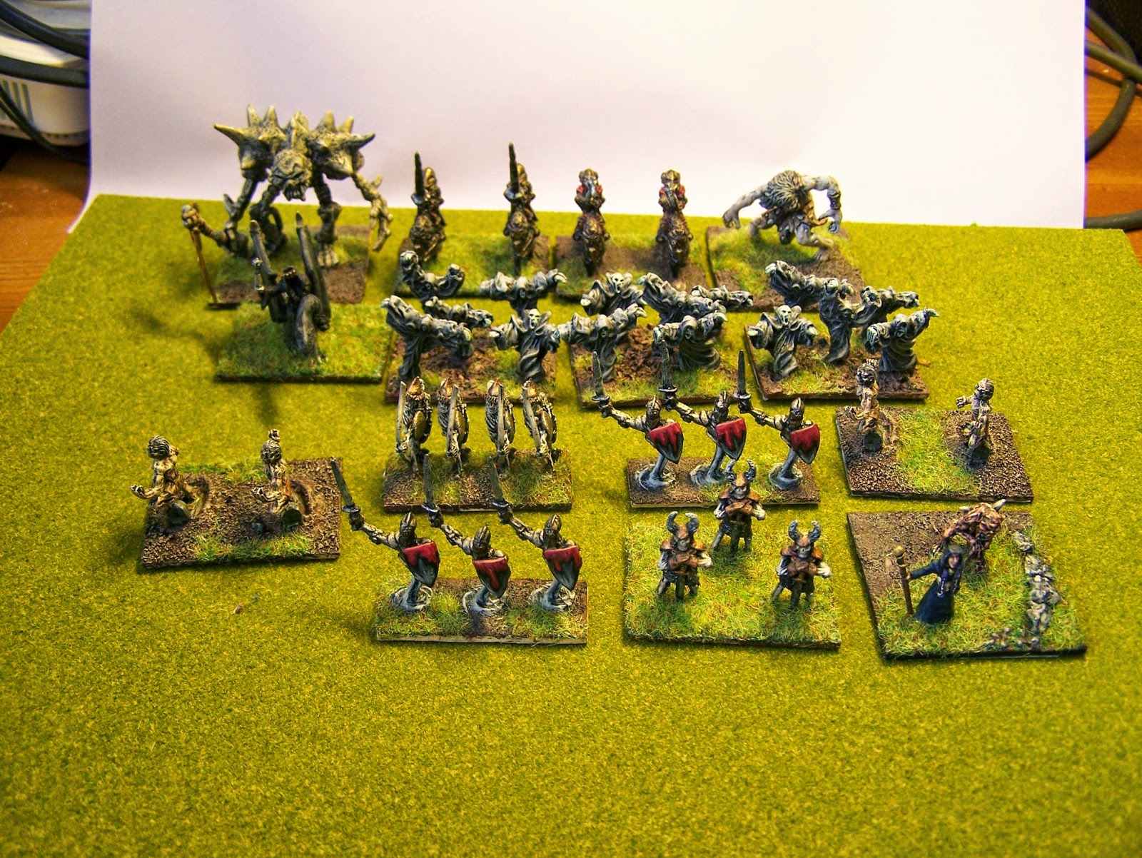 Ten and Fifteen Mil Wargames: 15mm Undead Army