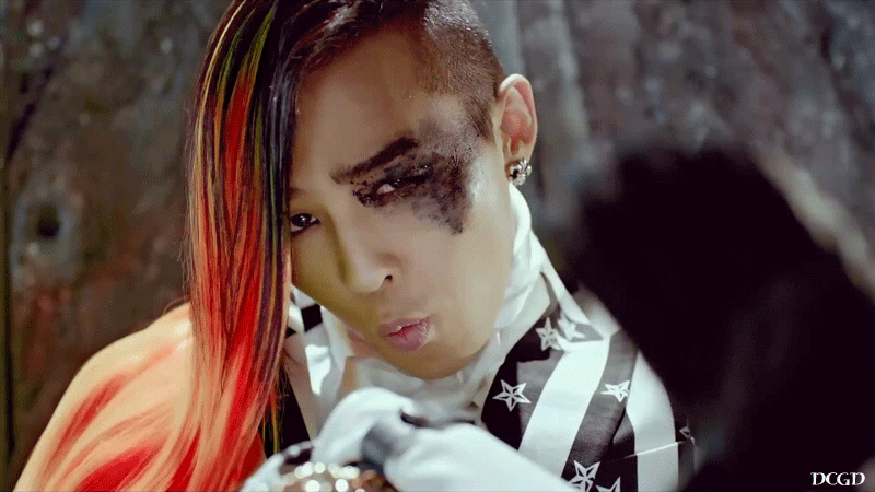 GDBB FOREVER ♕: [PIC] G-DRAGON SCREENCAP FROM FANTASTIC BABY MV