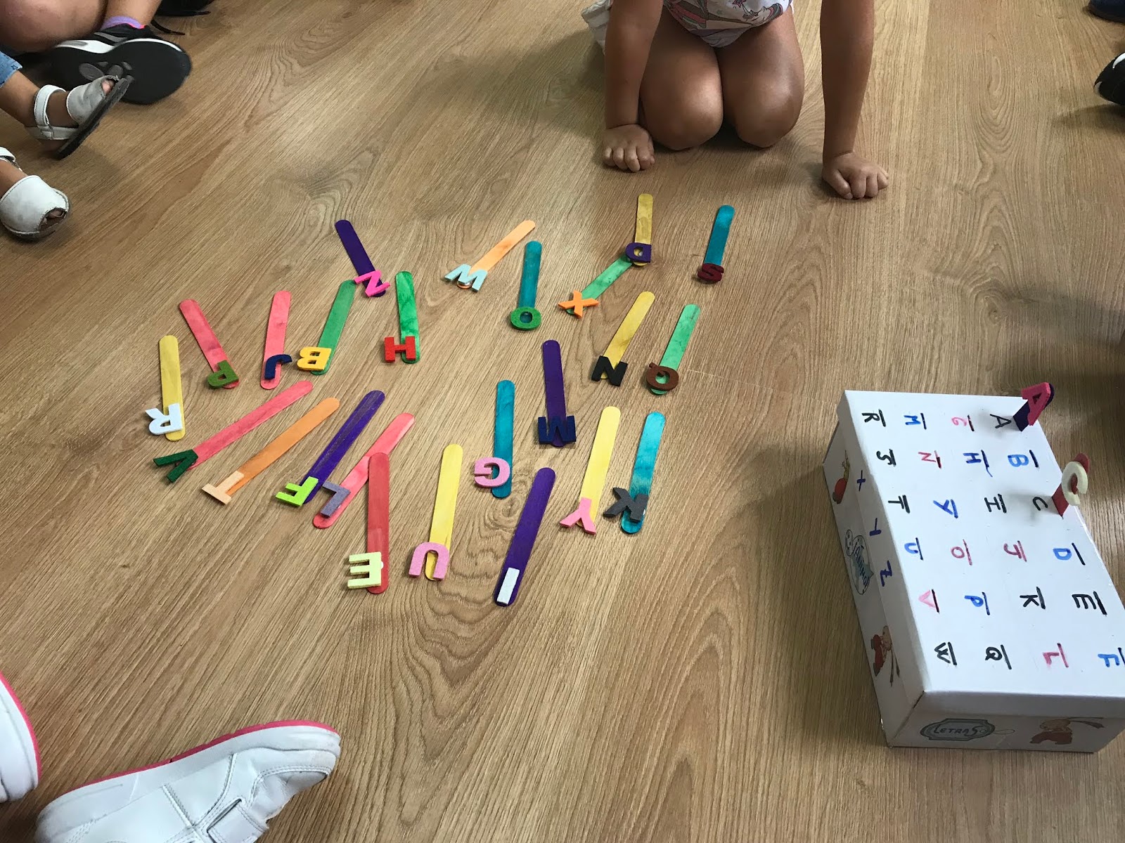 SEGUIMOS DESCUBRIENDO LETRAS | EL MUNDO INFANTIL EN EL POETA