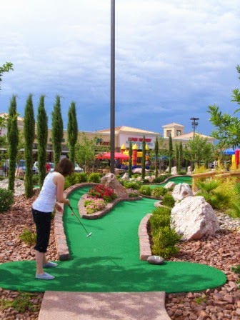 The Ham and Egger Files: Mini Golf in Las Vegas