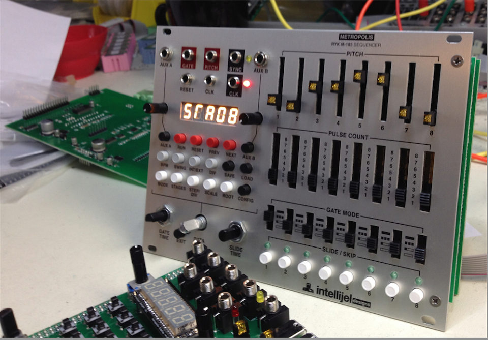 MATRIXSYNTH: Intellijel Metropolis with Amber Display