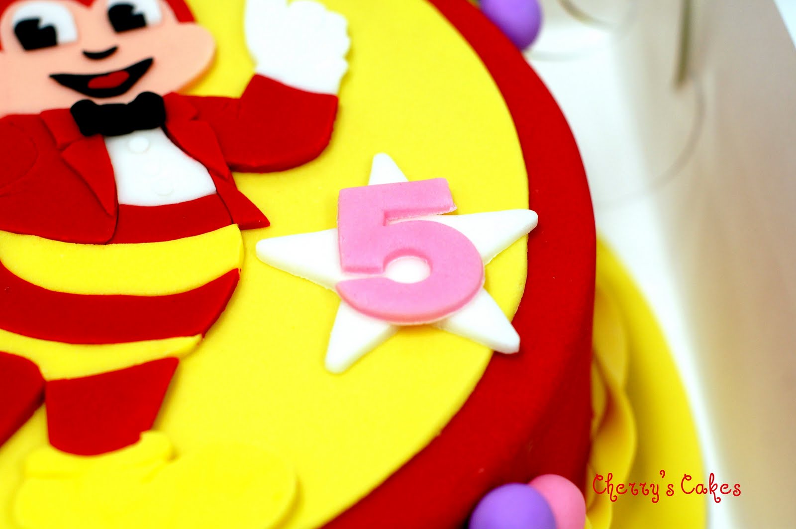 Cherry's Cakes: Jollibee Cake for Sam's 5th