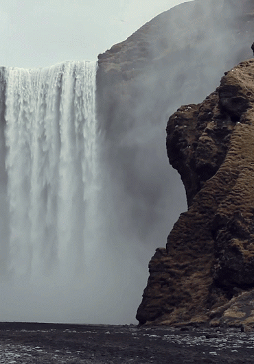 Beautiful colorful pictures and Gifs: Waterfall_Cascada-Animated-gif.