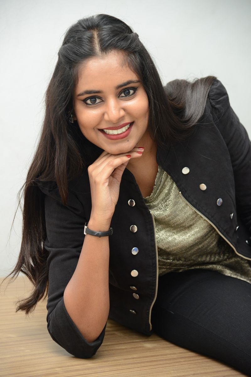 Actress Roopa Reddy latest stylish photos