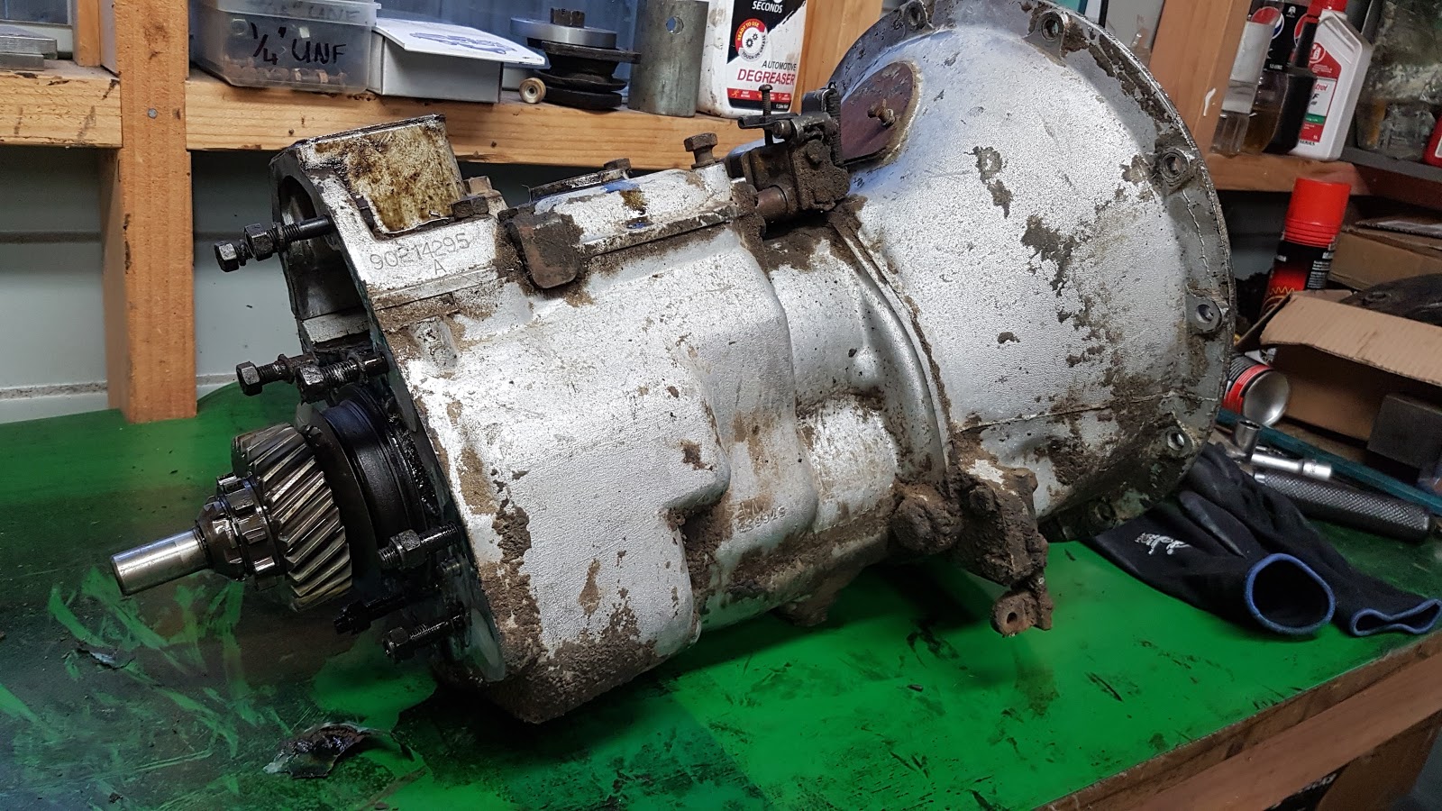 Ben's Series 3 88" Land-Rover Project: Gearbox rebuild begins