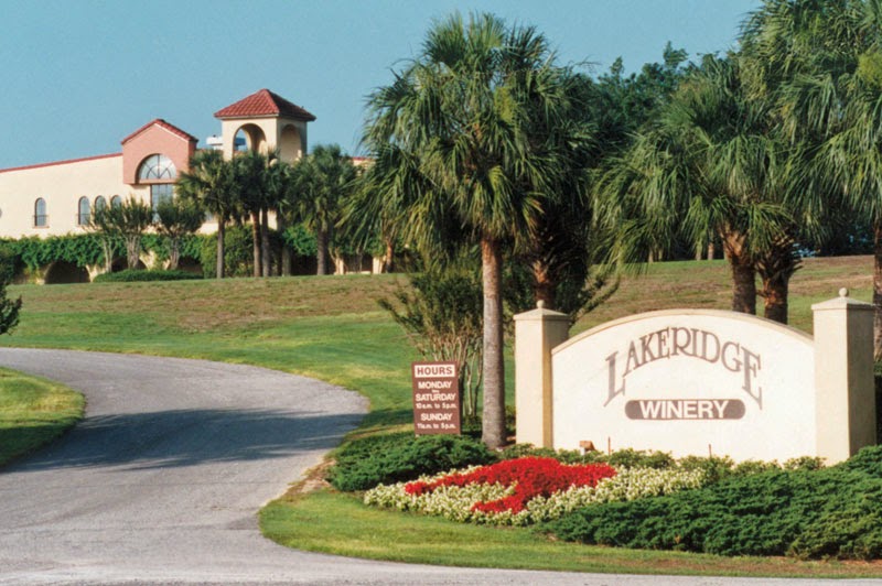 Remy's Refuge : Lakeridge Winery