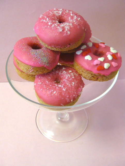 Pixie Crust: Strawberry Mini-Baked Donuts
