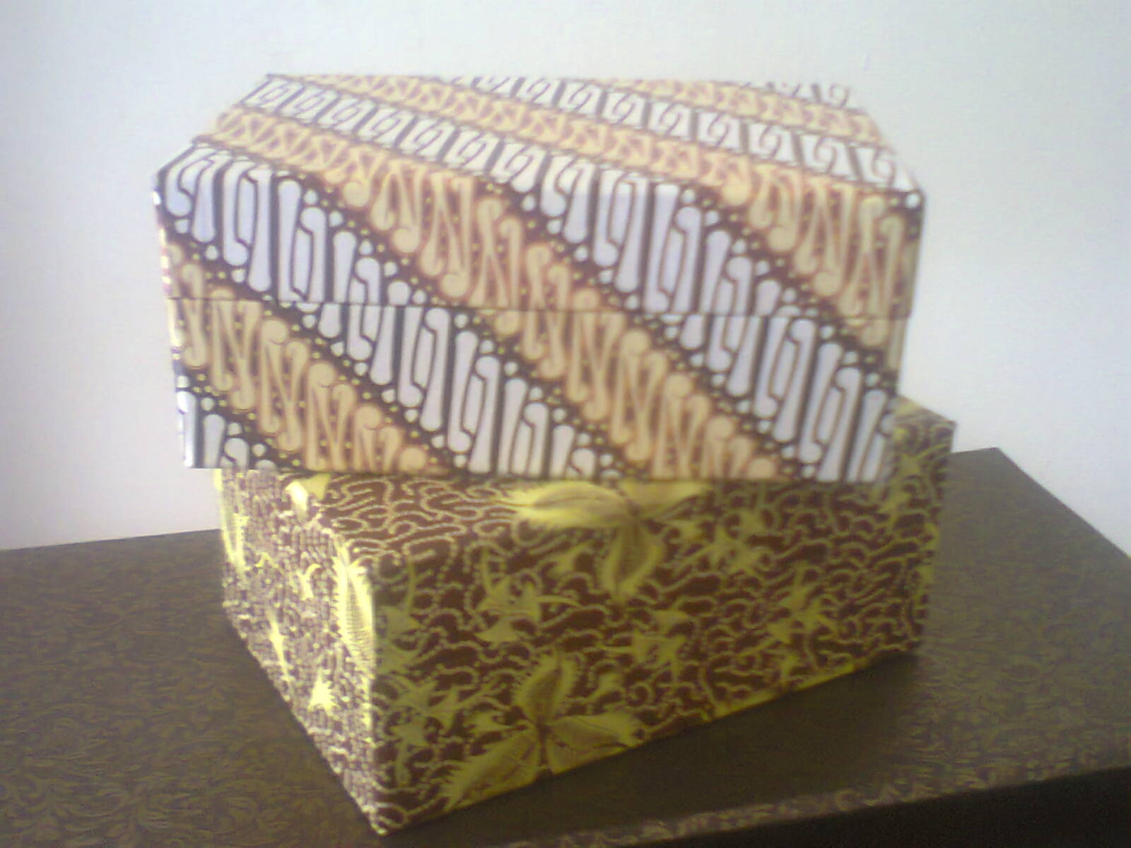 Gift box / Exclusive packaging Batik khas Indonesia