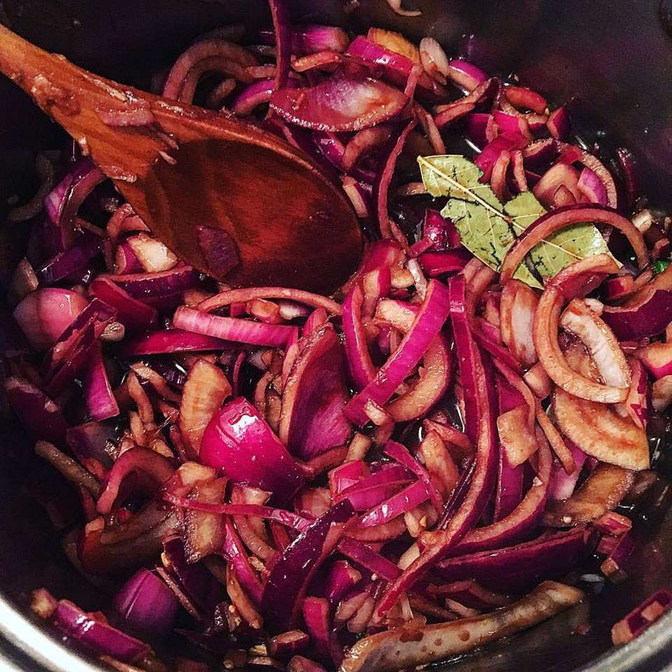MATTYB BAKES: THE RETURN OF THE RAVISHING RED ONION RELISH