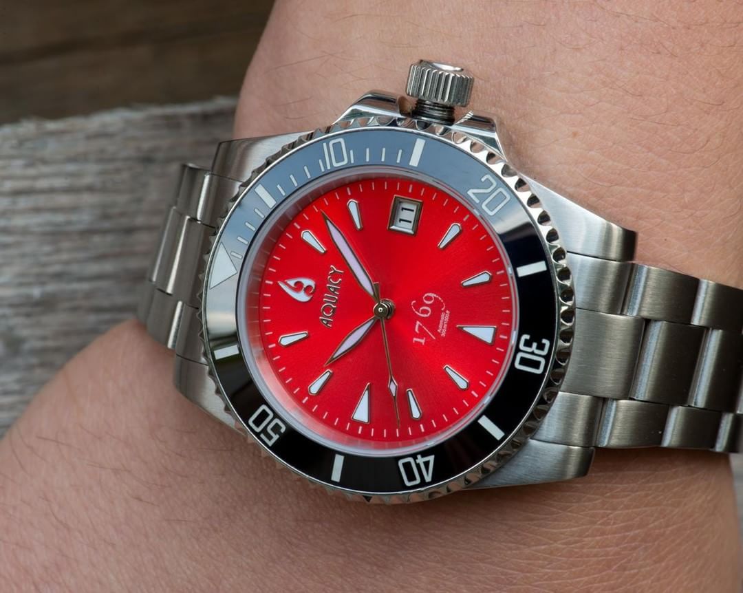 Aquacy Watch: Buy Dive watch in Eye-Catchy Colors