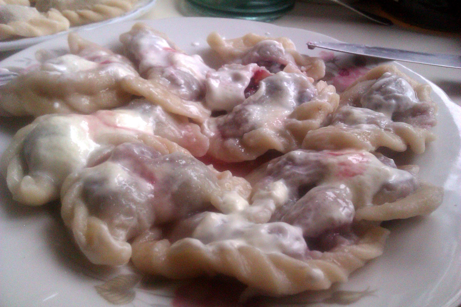 Mmm...tasty ;): Вареники с вишней