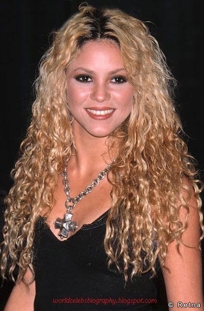 CELEBERITY BIOGRAPHY: Shakira Latest Hot and Sexy Videos,wallpapers ...