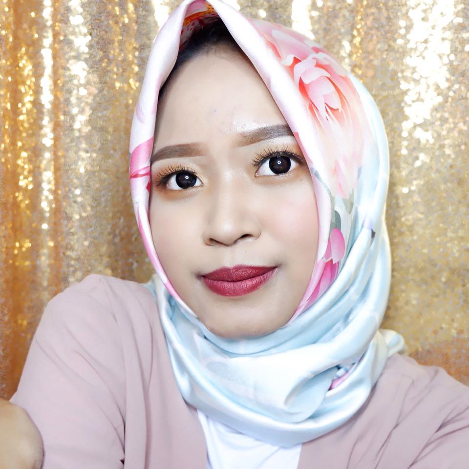 Swatch and Review: Purbasari Metallic Color Matte Lipstick - Beauty Journal