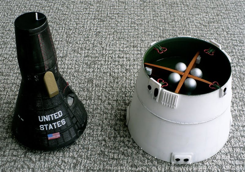 The Great Canadian Model Builders Web Page!: Gemini Space Capsule