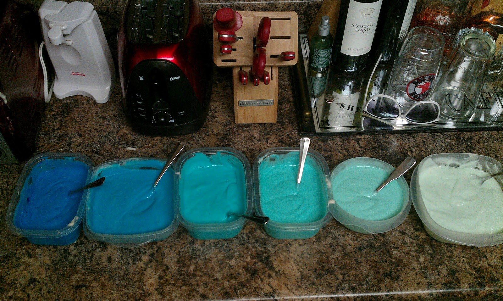 MoonRuffle: Gradient Layer Cake